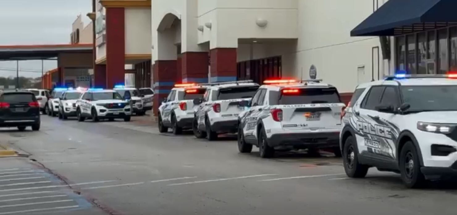 Ross in Killeen back open after ‘shots fired’ caused a panic | Business ...