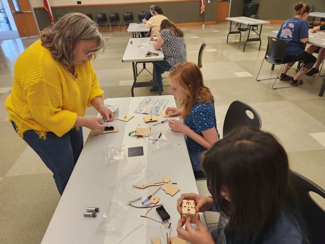 STEAM science class is ‘hands on’ for youth | Community | kdhnews.com