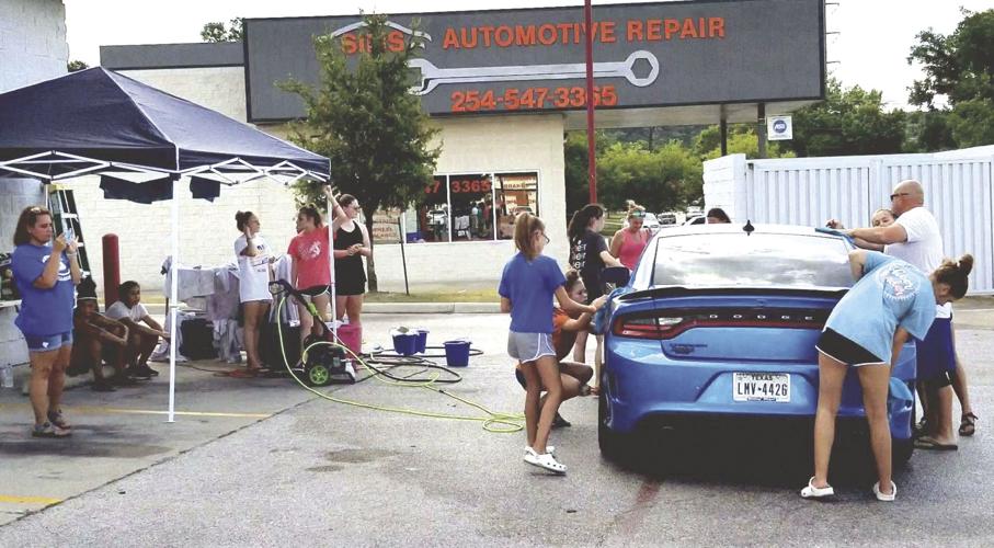 Copperas Cove Cheerleaders Raise Money For Activities With Car Wash