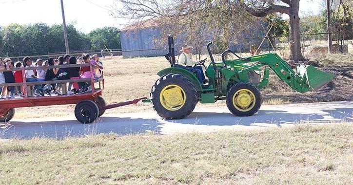Willow Springs students tour historic Parrie Haynes Ranch | Local News ...