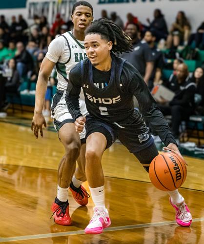 No. 16 Ellison tops No. 12 Shoemaker 58-44 for share of 22-5A lead ...