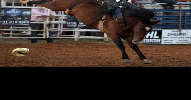 HATS OFF TO TUTOR: Huntsville bareback rider wins at Gatesville Rodeo ...