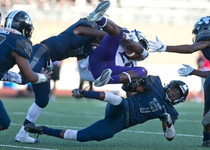 Grey Wolves beaten by undefeated Cedar Ridge | Shoemaker | kdhnews.com