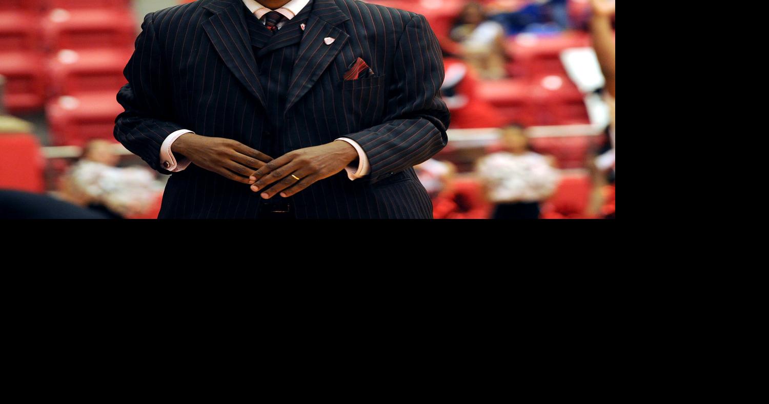 BACKING BOBBITT: Parents, former players voice support for suspended ...