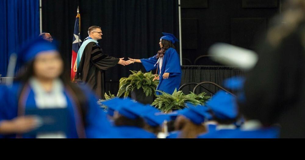 ‘Together, we have roared with pride’ : Record 646 Wildcats graduate ...