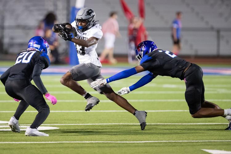 12-6A FOOTBALL: Midway thwarts Shoemaker comeback to win 27-7 ...