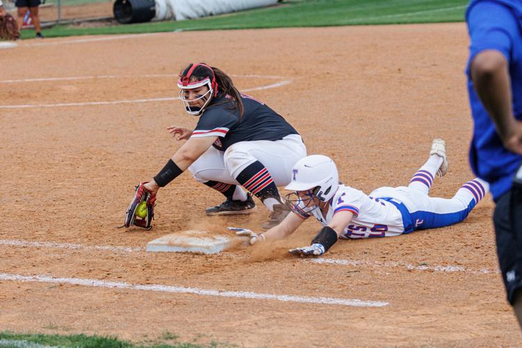 12-6A SOFTBALL: Lady Knights rally in 7th inning at Temple to clinch ...