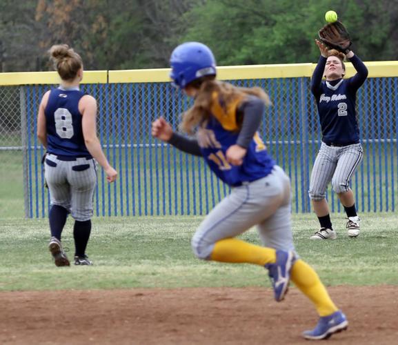 SOFTBALL: Espinoza perfect at the plate as Lady Dawgs rout Shoemaker ...