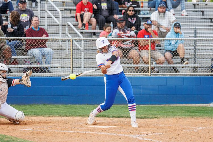 12-6A SOFTBALL: Lady Knights rally in 7th inning at Temple to clinch ...