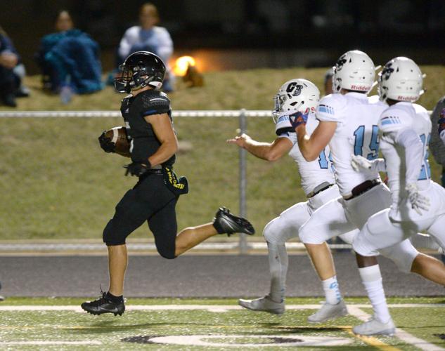 FOOTBALL: No. 6 China Spring pulls away in 2nd half to beat Gatesville ...
