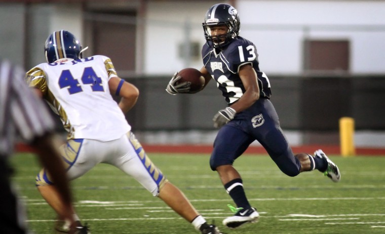 Grey Wolves’ star runs for 303 yards in win | Shoemaker | kdhnews.com