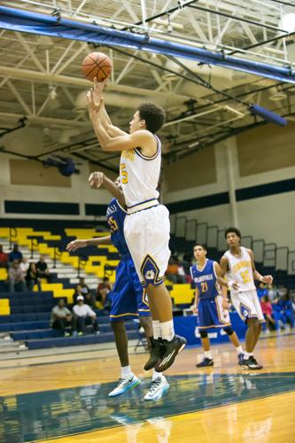 Ware on a tear: Junior’s shooting touch sparks Cove victory | Copperas ...