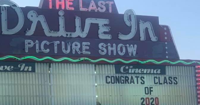 Gatesville ISD celebrates seniors at drive-in theater | Coronavirus ...