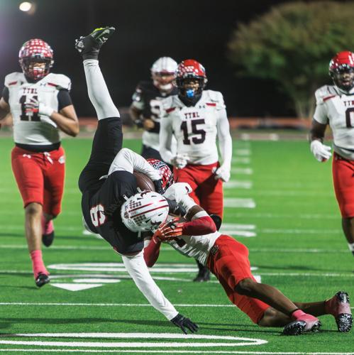 Dominant first half sends Knights past Cedar Hill 28-14 in playoff ...