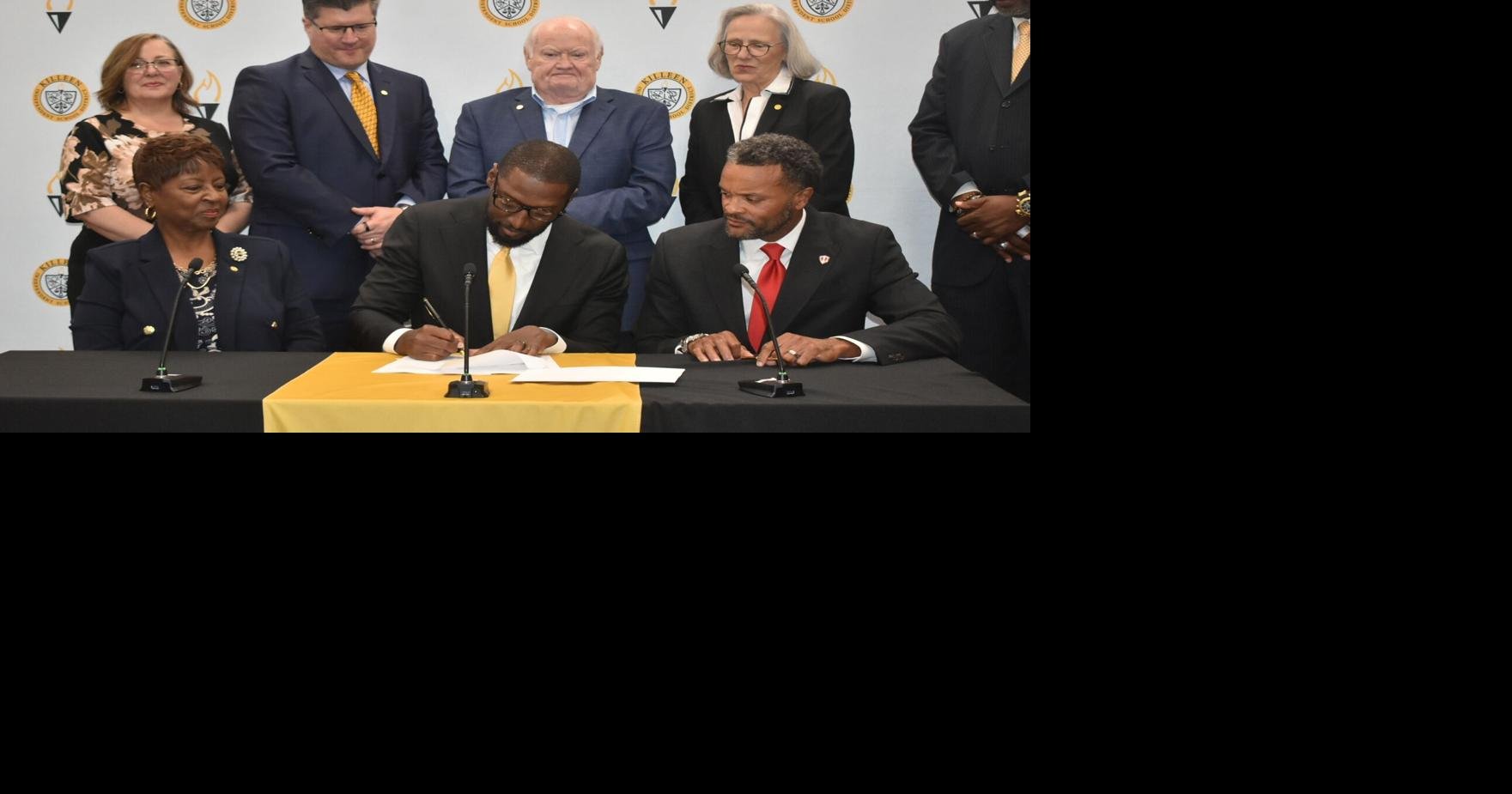 KISD board formally hires Davis as new superintendent | Local | kdhnews.com