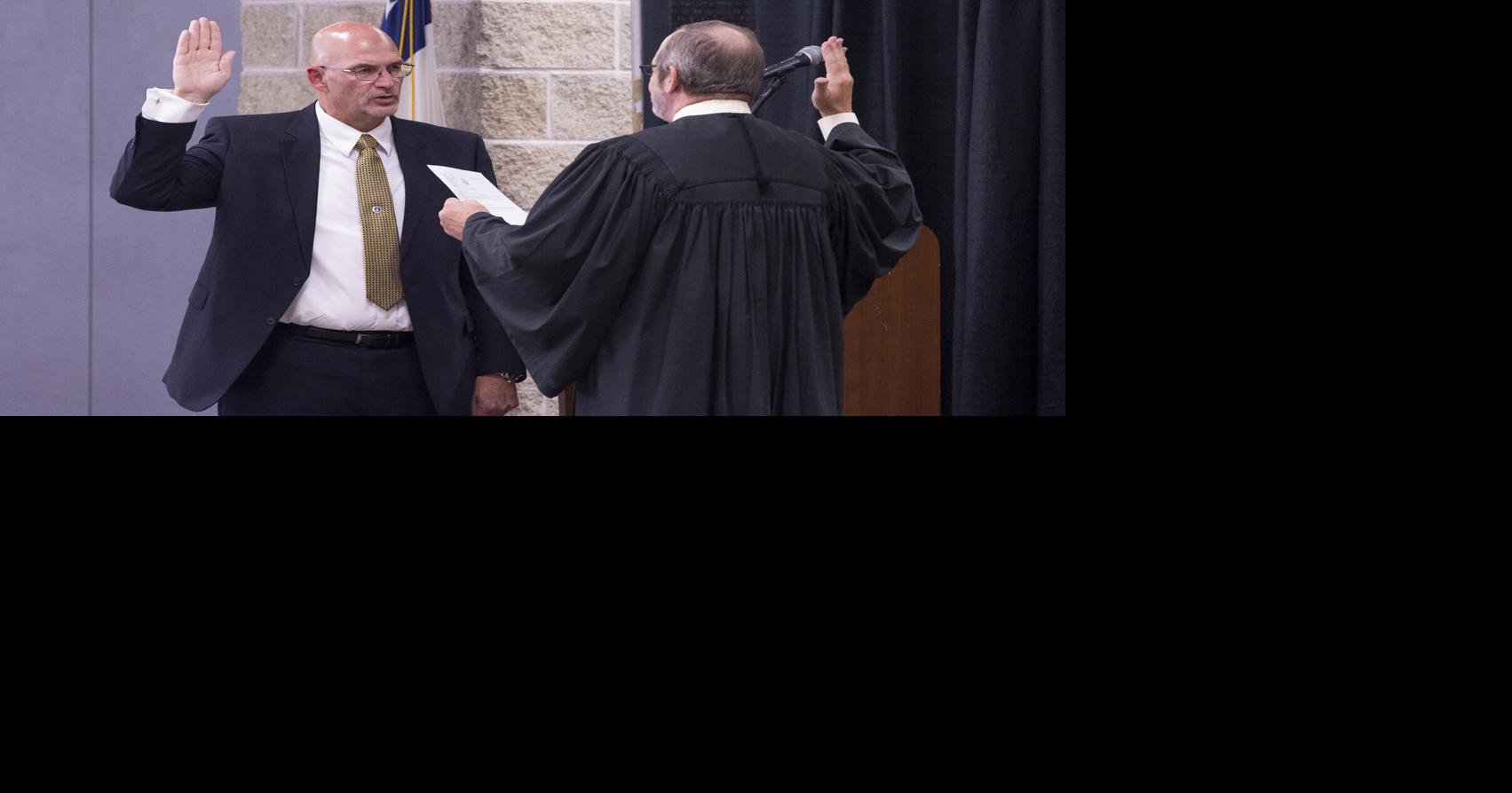 Duskie sworn in as 426th District Court judge | News | kdhnews.com