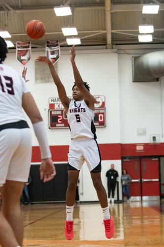 McIver helps Ellison edge Heights 64-63 in battle of ranked teams ...