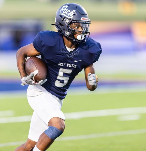 4-5A-D1: Shoemaker holds Ellison to 44 yards in 16-8 win | Shoemaker ...