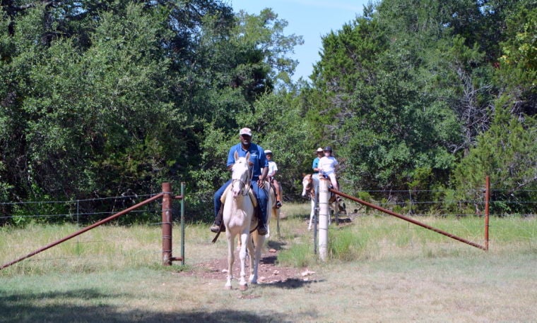 Horsin’ around at cowboy camp: Kids learn skills at BLORA ranch ...