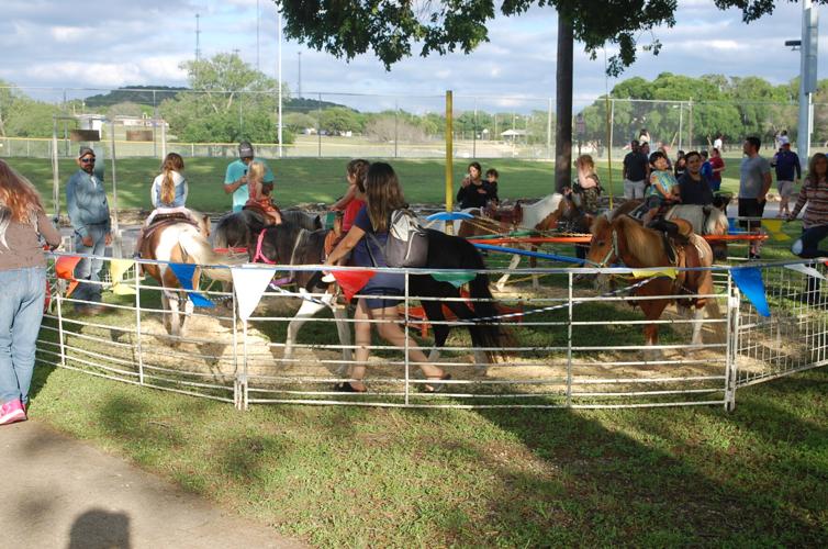 Rabbit Fest draws large crowds in return to Cove | Copperas Cove Herald ...