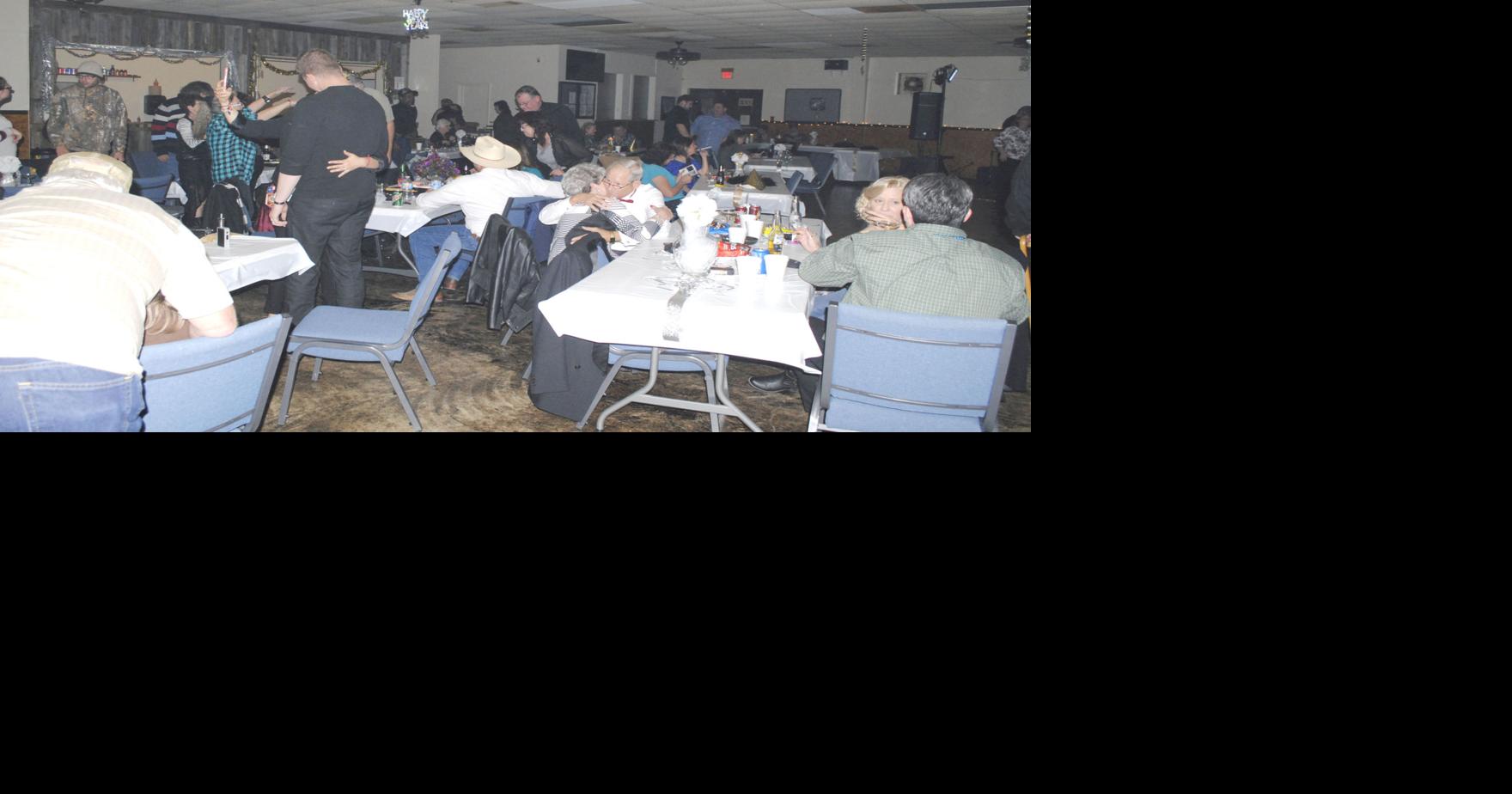 Residents, vets ring in new year at VFW post in Cove | Military ...