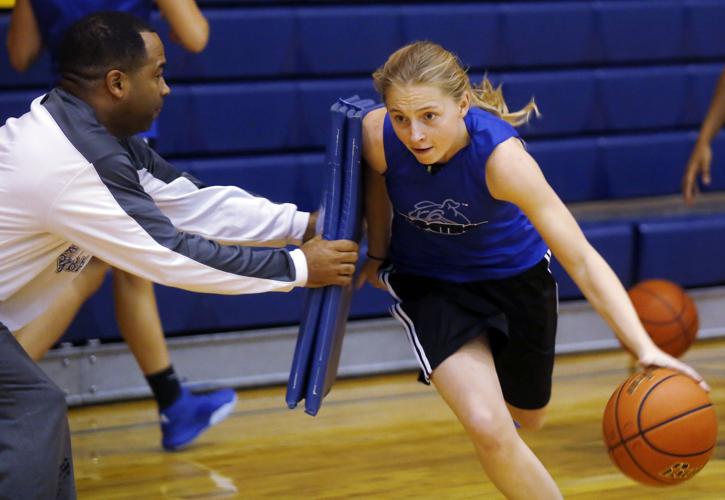 Lady Dawgs bombard Bastrop 60-35 | Sports | kdhnews.com
