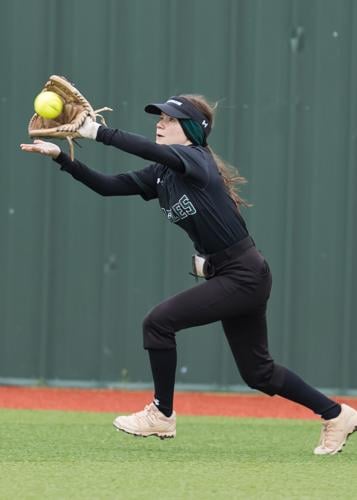 Ellison vs. Lake Belton softball photos | Ellison | kdhnews.com