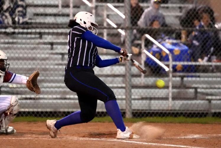 Pantherettes pound Copperas Cove 21-1 in battle for 12-6A lead ...
