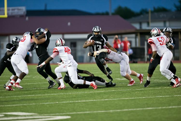 Dynamic Derrick: Shoemaker’s Thomas runs for 372 yards, scores six ...