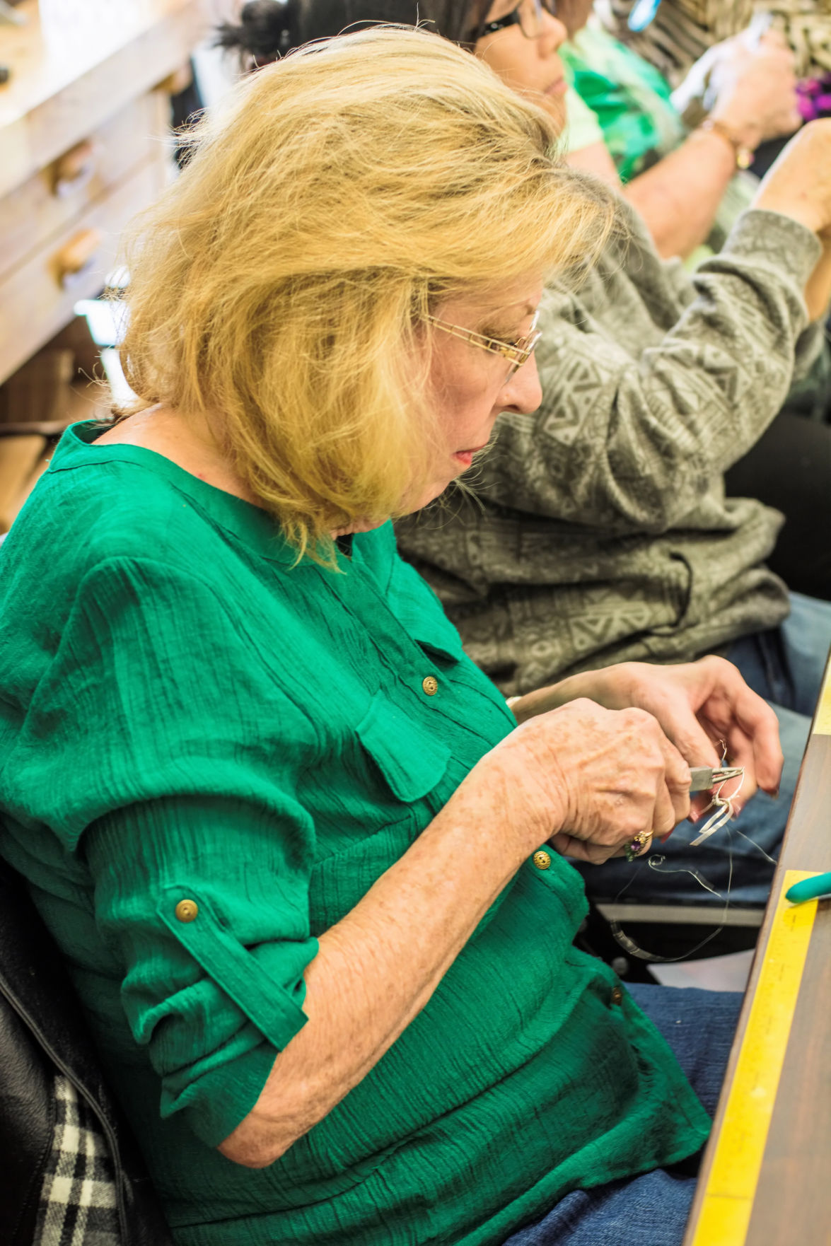 Jewelry workshop crafts sense of togetherness | News | kdhnews.com