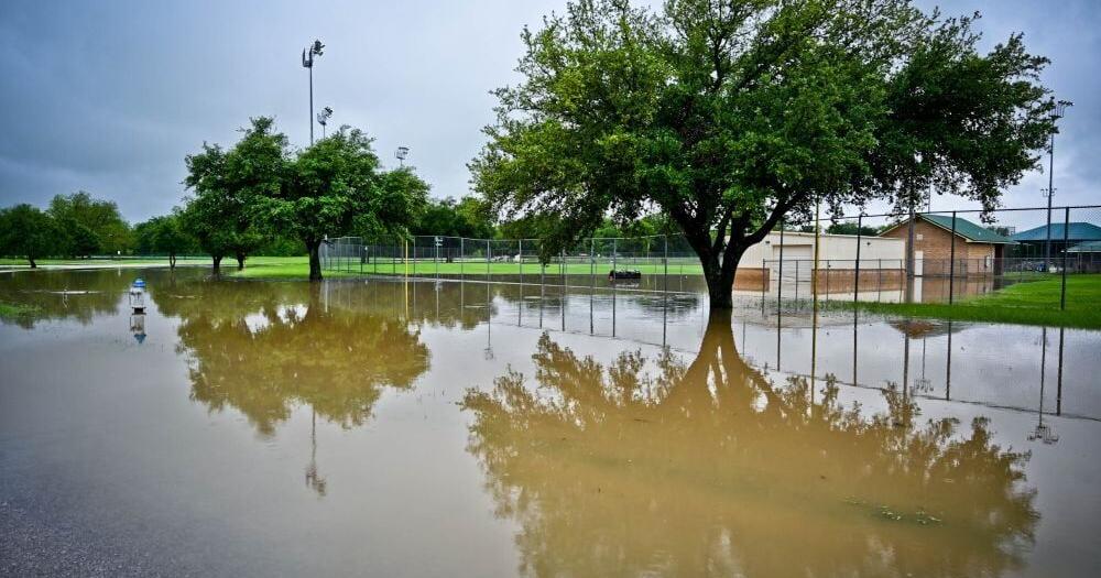 Dangerous deluge: Heavy rain causes flooding across Central Texas ...