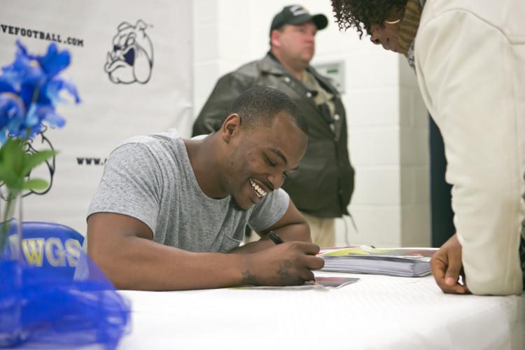 Super Dawg: New England Patriots’ Josh Boyce gets honored by Copperas ...