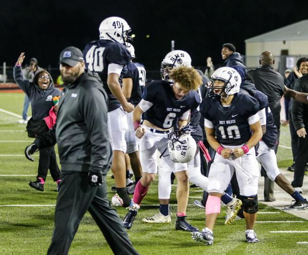 VICTORY FORMATION! Grey Wolves savor first win in nearly 3 years ...