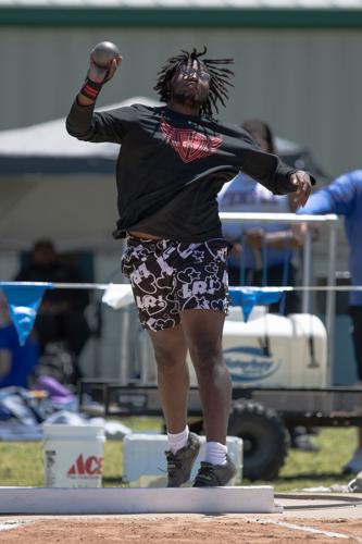11/12-6A AREA BOYS TRACK: Heights’ Cook, Cove’s Hodge win again at Waco ...