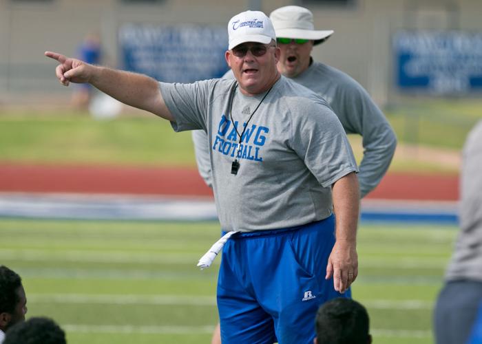 Season’s first true test today for Dawgs | Sports | kdhnews.com