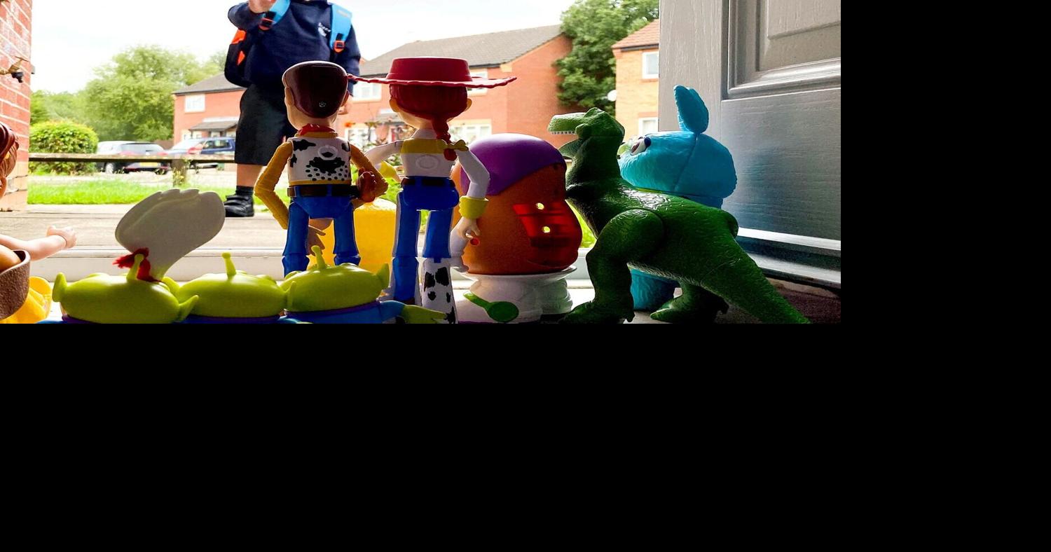 Boy from viral ‘Toy Story’ photo invited to ‘Toy Story 5’ premiere ...