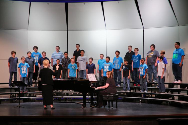 S.C. Lee JHS choirs perform at fall concert | Community | kdhnews.com