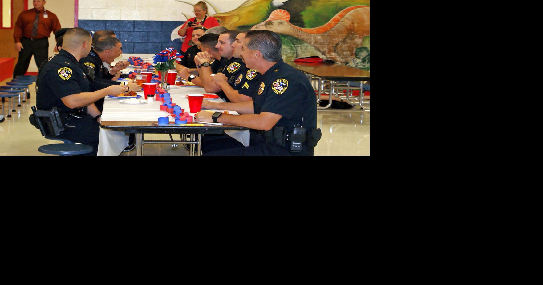 Hettie Halstead Elementary students honor first responders on Patriots ...