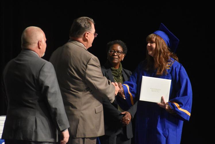 48 complete high school diplomas from Crossroads High | Copperas Cove ...