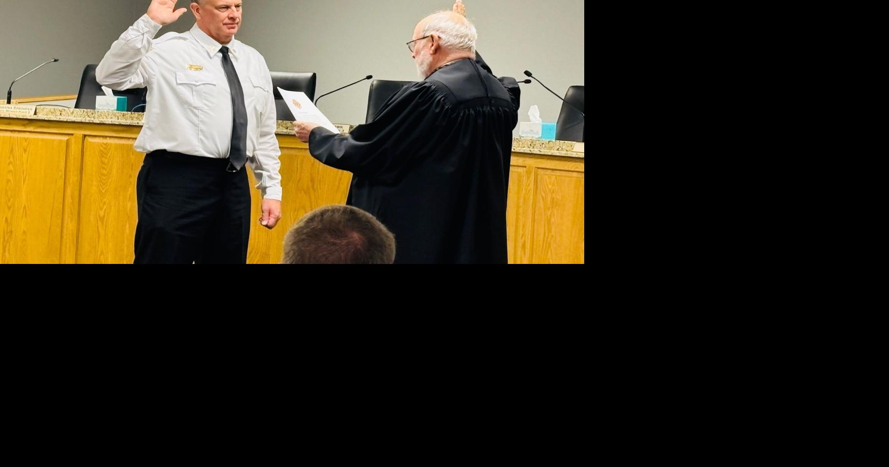 New Cove fire chief sworn-in | Local News | kdhnews.com