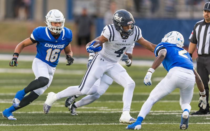 DOOLEY NOTED: Dawgs stun Grey Wolves 30-27 on running back's late TD ...