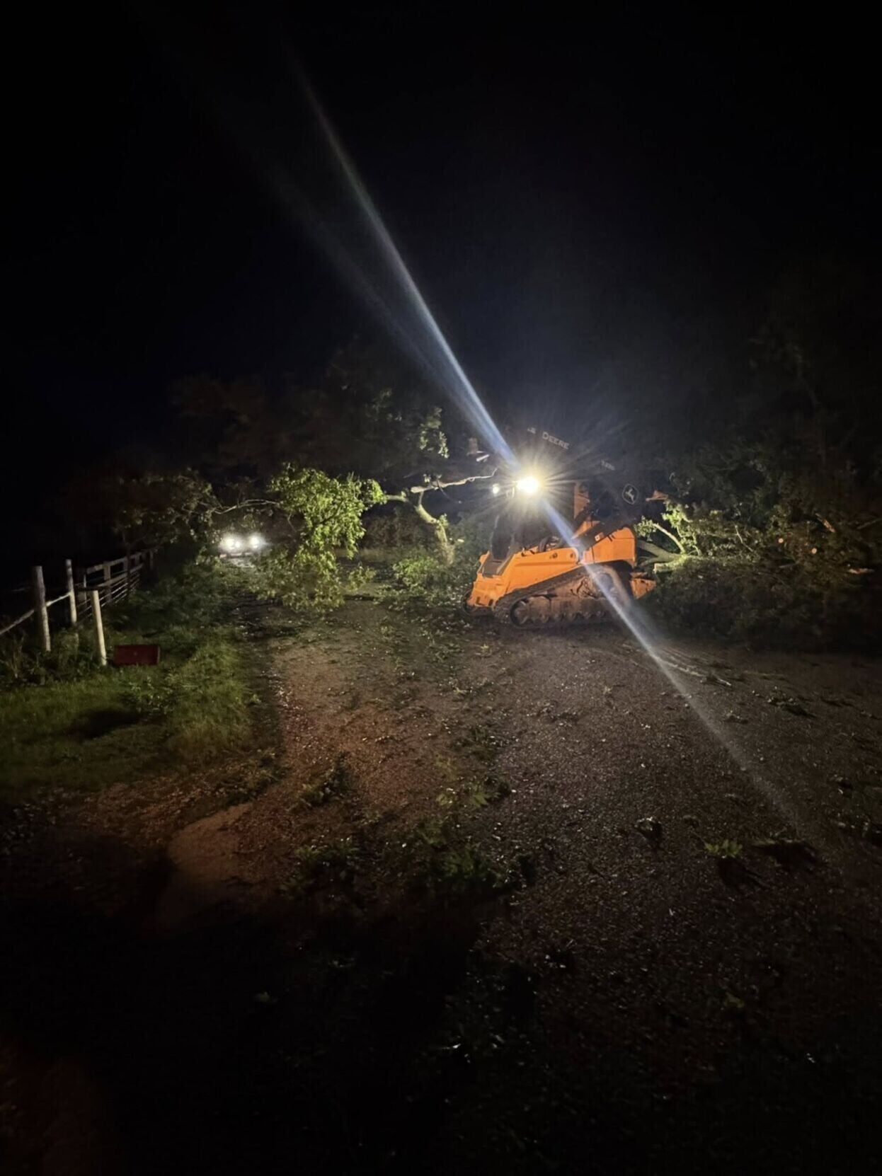 1 dead, several injured after severe storm damages Runaway Bay area in ...