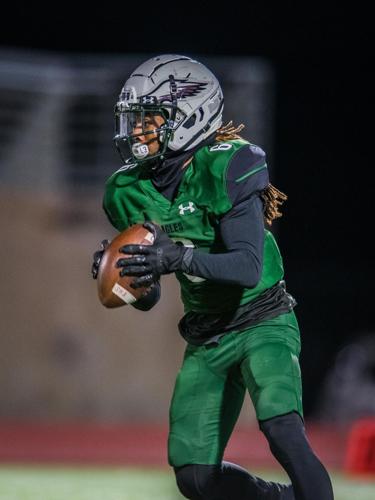 No. 6 Midlothian scores final 20 points to beat Ellison 27-13 | Ellison ...