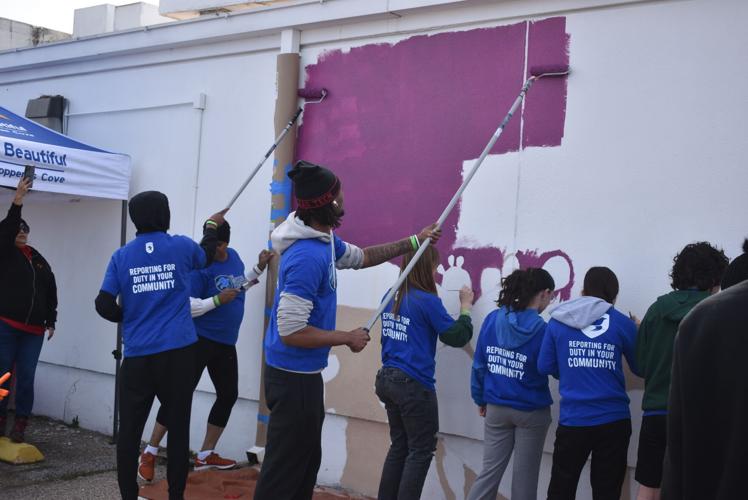 Volunteers paint mural in honor of solar eclipse | Copperas Cove Herald ...