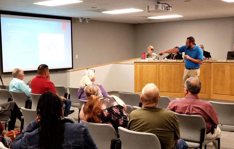 Town hall on Texas Power Switch draws questions from interested Cove ...