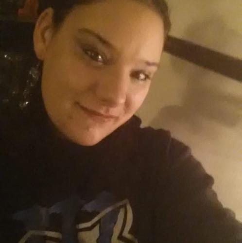 Neighbors and bystanders leave flowers for murdered Coos Bay woman ...