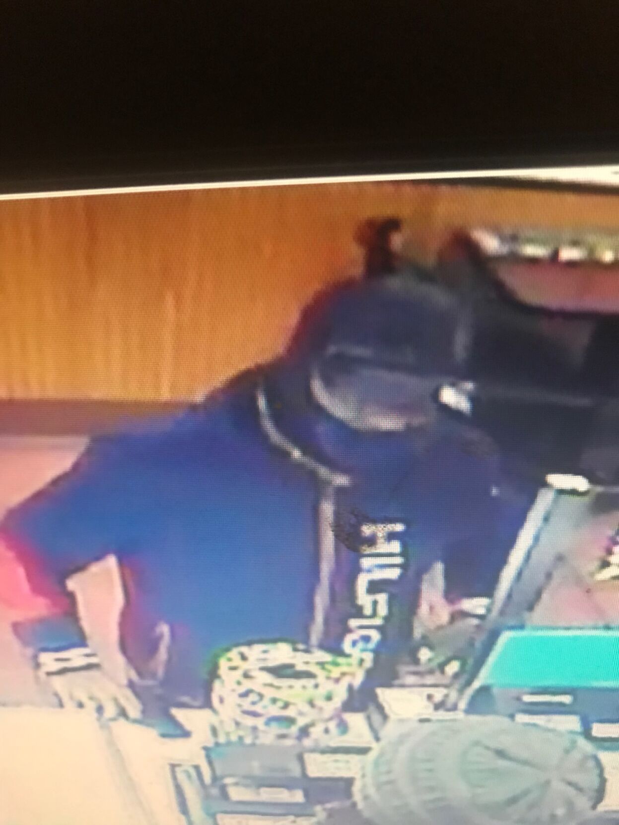 Police search for armed robbery suspects | | kdrv.com