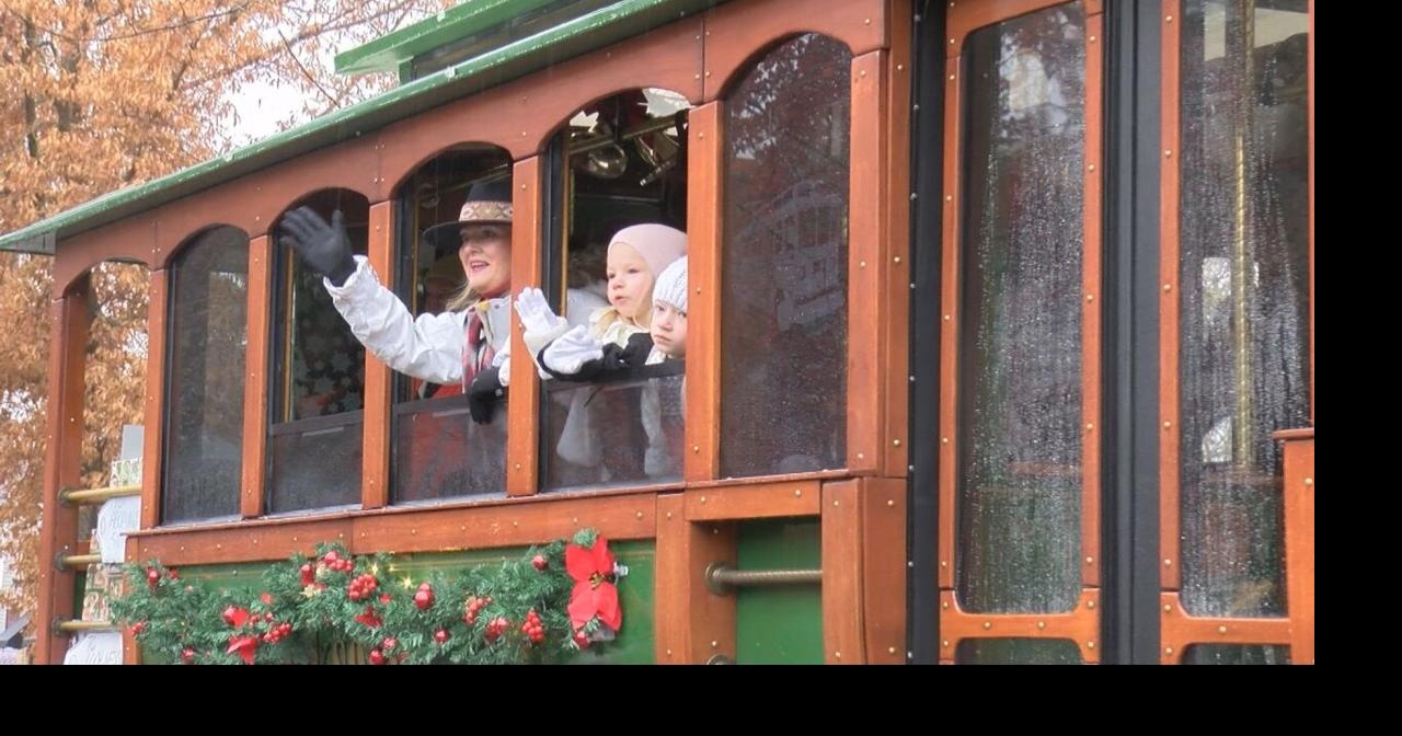 Jacksonville holds annual Victorian Christmas parade | Local | kdrv.com