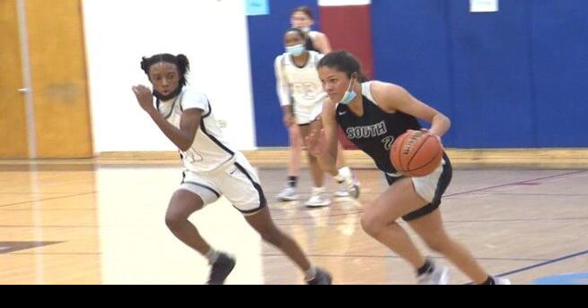 Donovyn Hunter dribbles down the court | Sports | kdrv.com