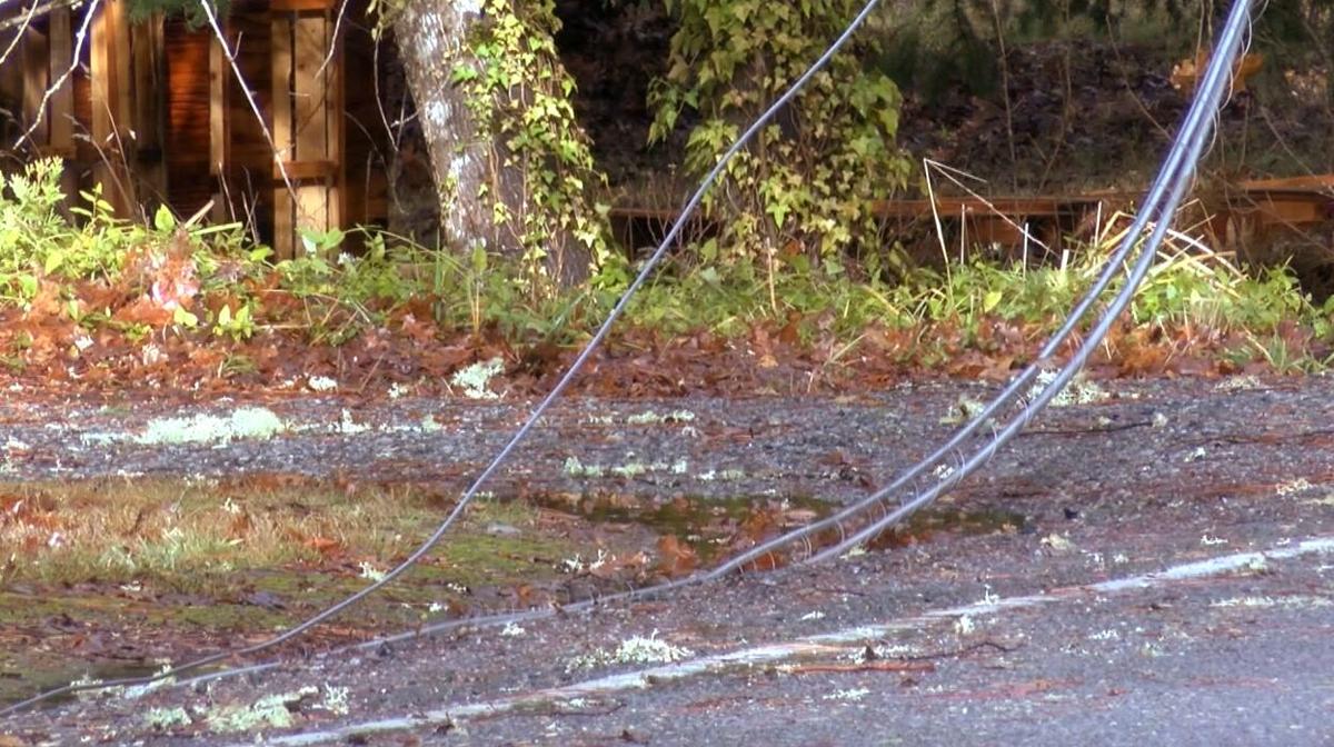 Pacific Power crews work on lingering outage areas such as Grants Pass ...